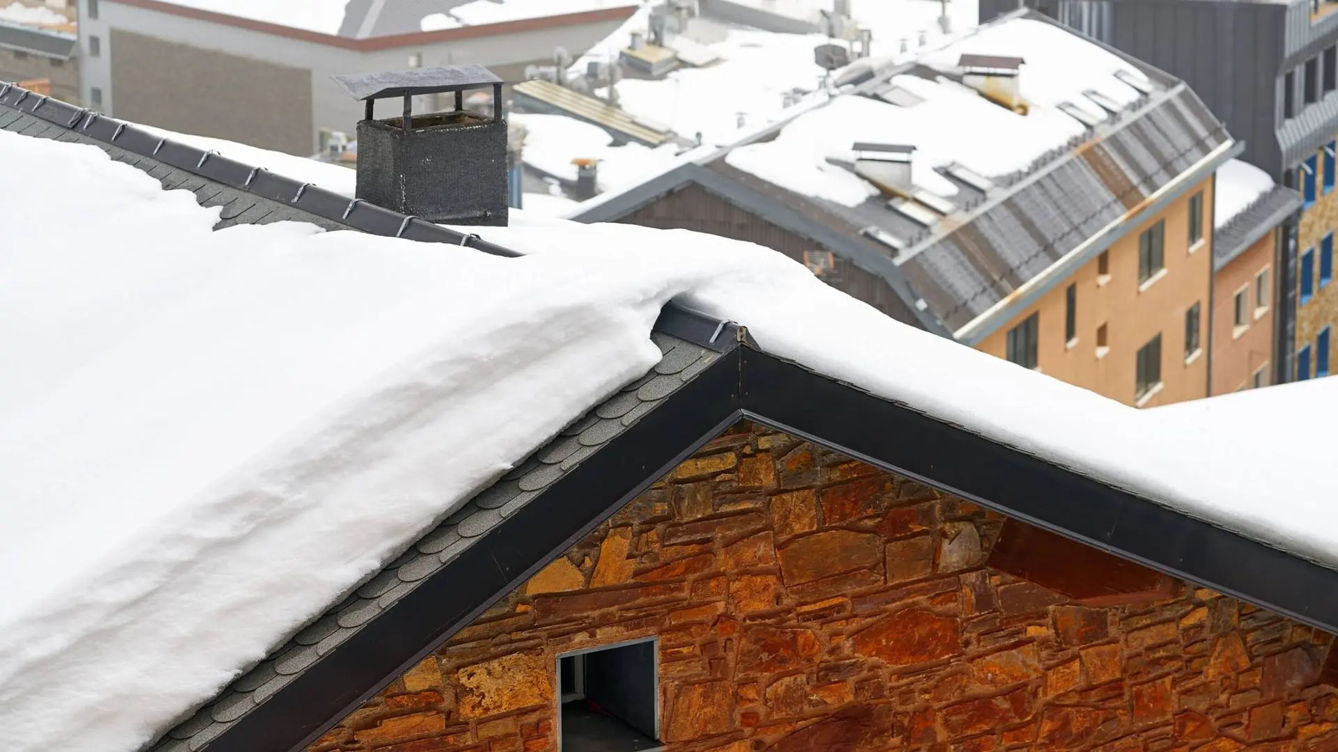 Protect Your Home from Snow Damage to Roof This 2025 Winter | Buffalo ...